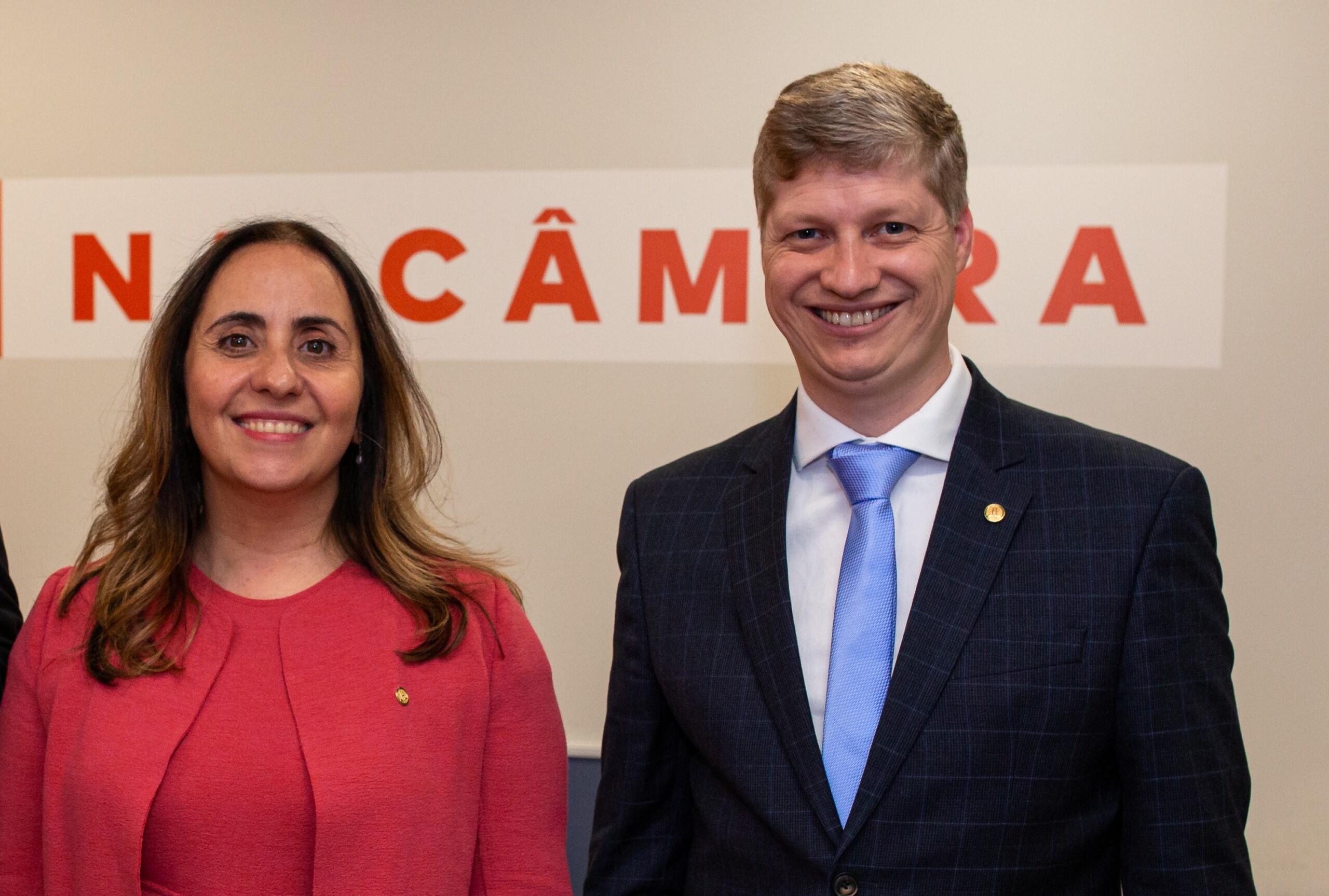 Adriana Ventura e Marcel van Hattem são finalistas no 7º Prêmio Boletim ...