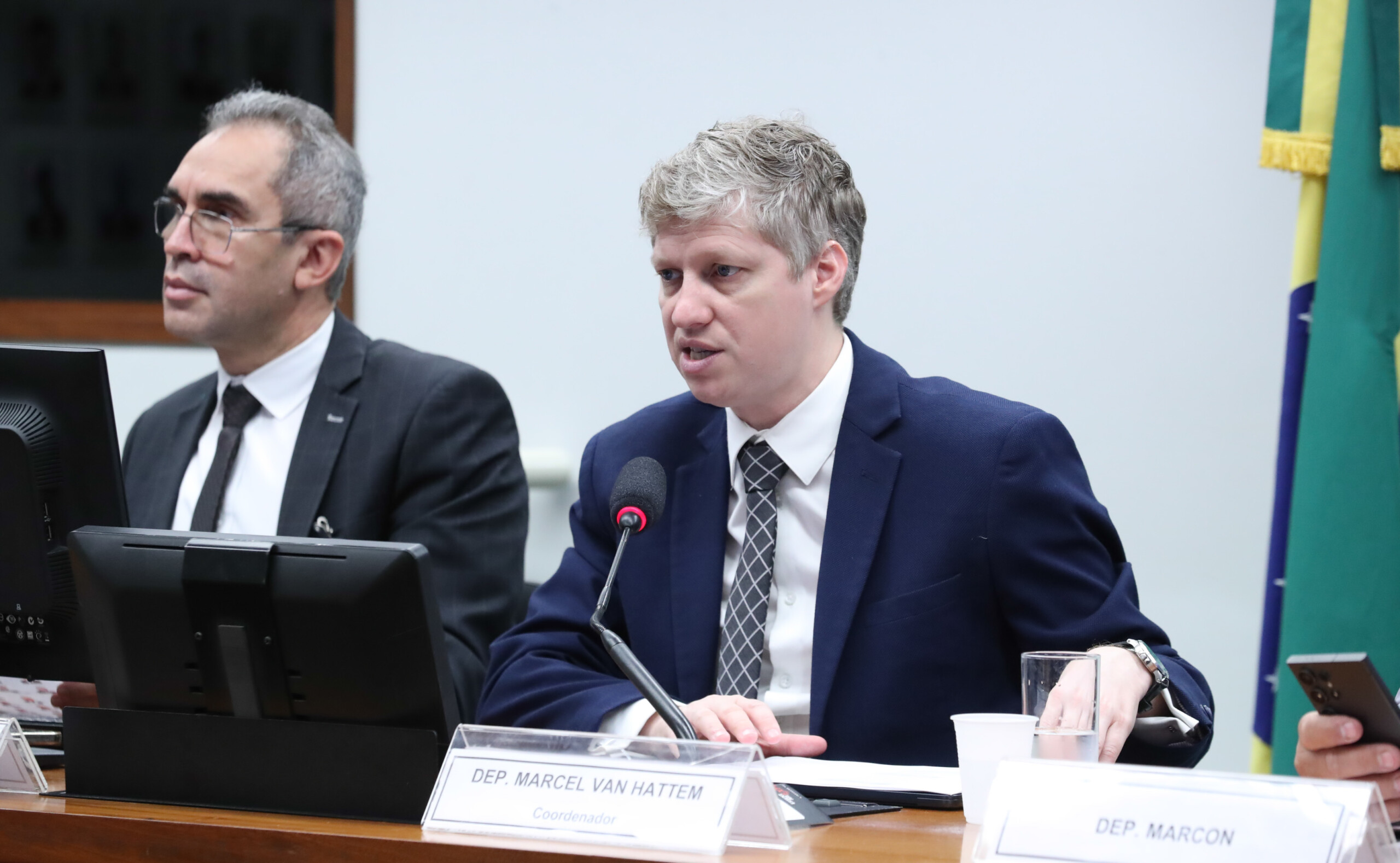 Lira recebe de Marcel van Hattem prioridades de 128 propostas ao Rio ...