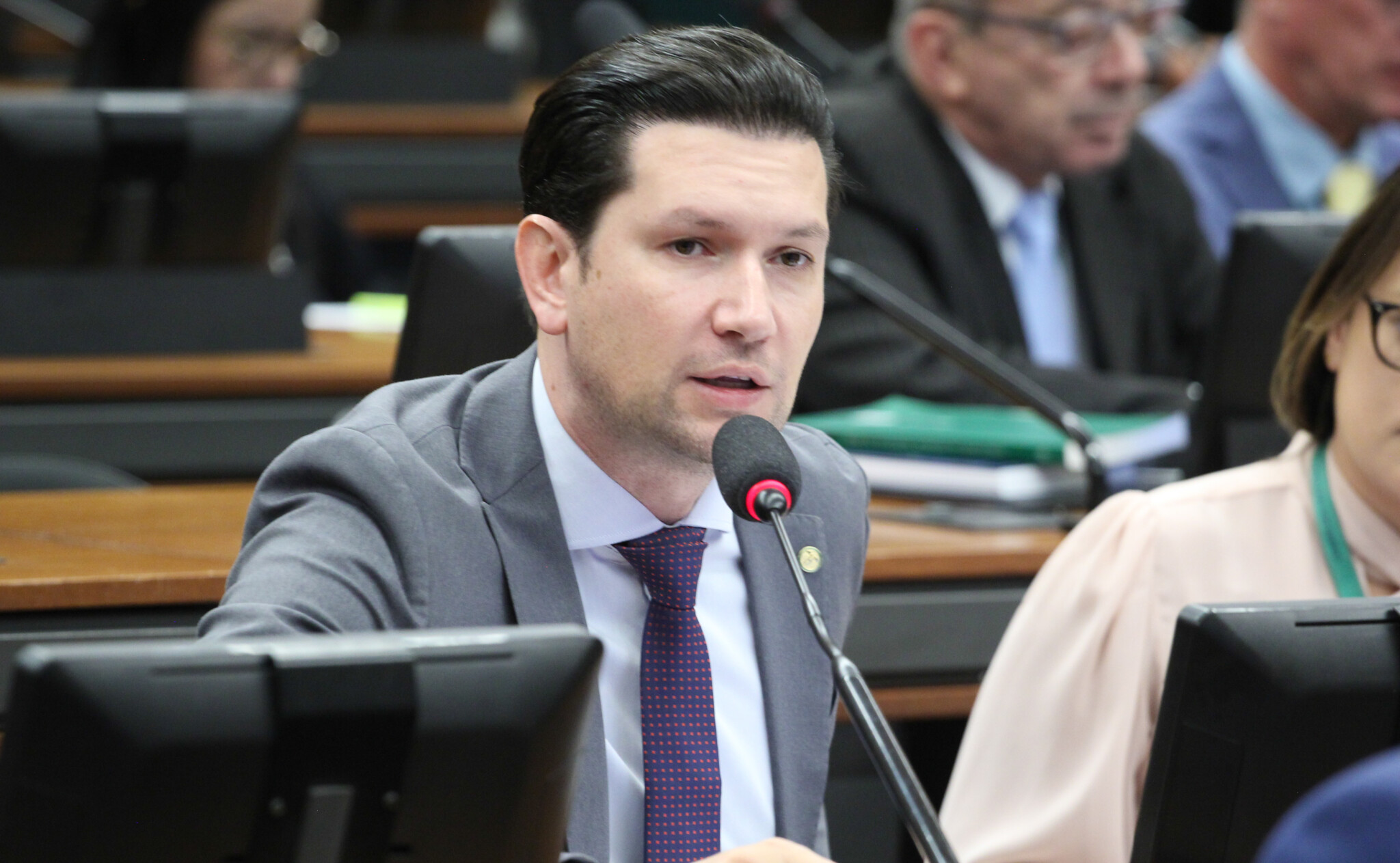 Gilson Marques fala em falta de isonomia ao comparar invasão da Alep a ...
